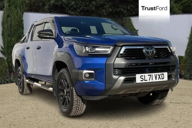 2022 TOYOTA HILUX Invincible X AUTO 2.8 D-4D Double Cab Pick Up, ROLLER ...