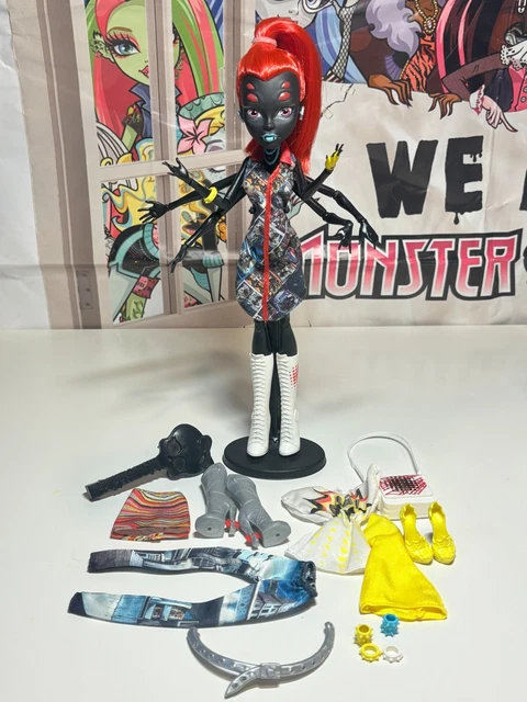 8) 2. MONSTER High Doll Accessories Wydowna Spider I Heart Fashion £104 ...