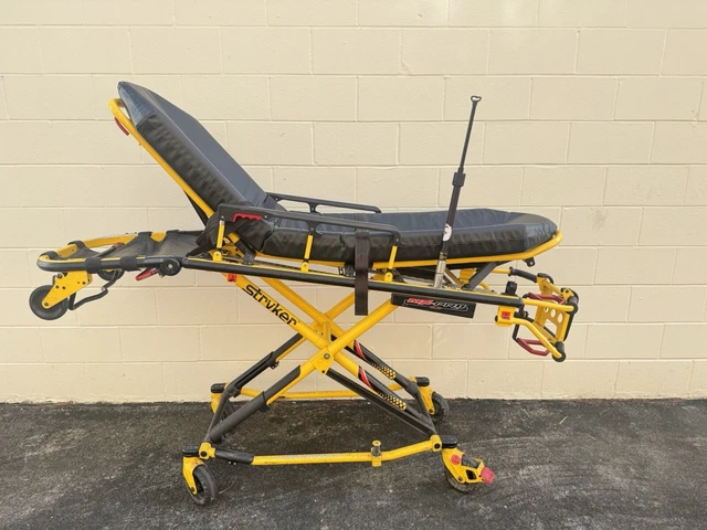 STRYKER MX PRO 650lb R3 6082 civière d'ambulance avec frein IV poteau ...