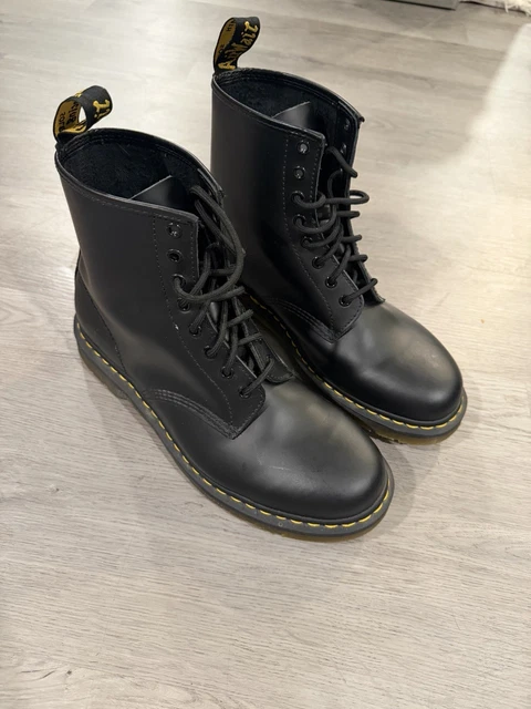 DR MARTENS AW004 Black Mens Combat Boots Size US 11M Doc Martins ...