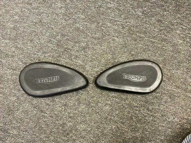 TRIUMPH PRE UNIT 5Ta T90 T100 T110 T120 Réservoir D'essence Genouillère ...