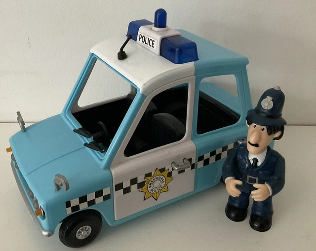 POSTMAN PAT TOYS Large Friction Powered Police Car & PC Selby Figure ...
