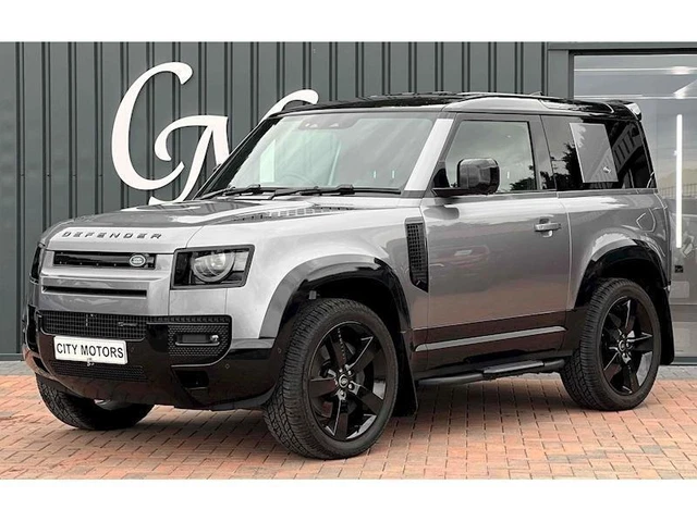 2023 LAND ROVER Defender 3.0 D250 X-Dynamic SE 90 3dr Auto ESTATE ...