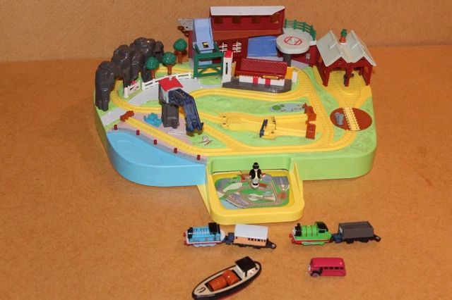 BLUEBIRD THOMAS THE Tank Miniature Magnet Railway Playset 1998 £19.99 ...