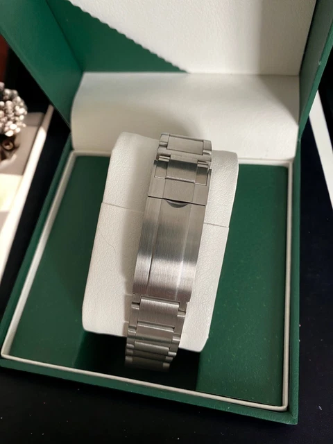 CASIO G-SHOCK 2100 Casiolex Hulk GMT Edition Bezel Oak Casioak 1 Royal ...