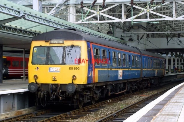 PHOTO CLASS 101 Dmu 101692 At Manchester Piccadilly On 11/08/01 £2.00 ...