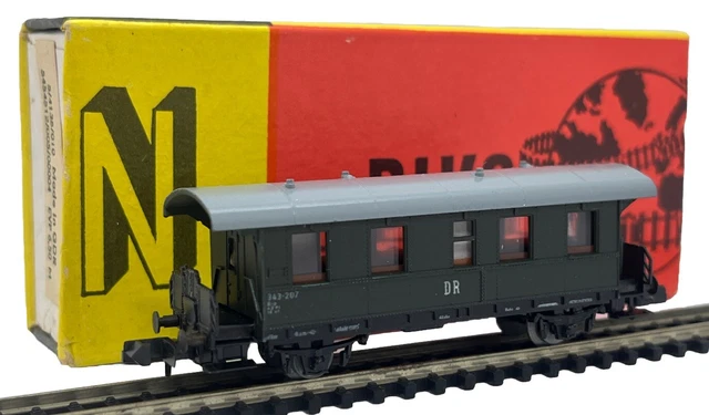 VINTAGE PIKO N Gauge 5/4135/010 4Wheel Green Passenger Coach Model ...