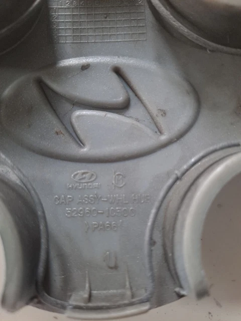4 X GENUINE Hyundai Alloy Wheel Centre Caps Part Number 52960-1C500 £24 ...