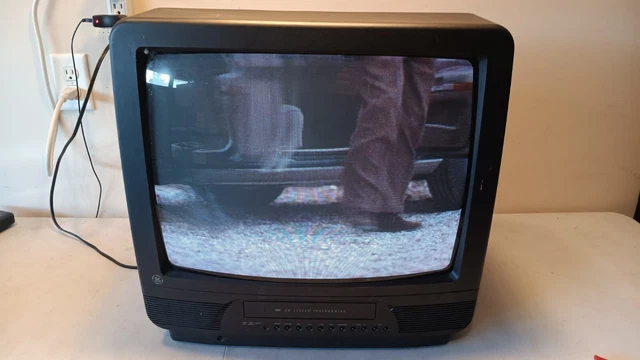 GE GENERAL ELECTRIC 19” 19TVR60 TV VCR VHS CRT Combo Tested NO REMOTE ...