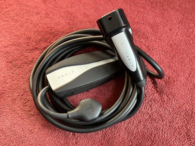 GENUINE TESLA UMC Gen II Mobile Charging Cable Home Charger, 32A UK 3 ...