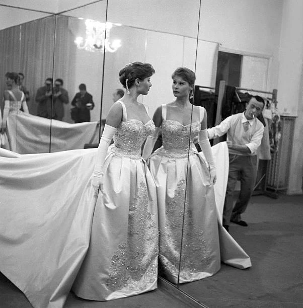 ITALIAN ACTRESS MARISA Allasio Wearing An Elegant Dress Old Photo 1950S ...