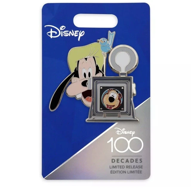 DISNEY PARKS GOOFY & Humphrey Bear Camera Hold That Pose Decades D100 ...