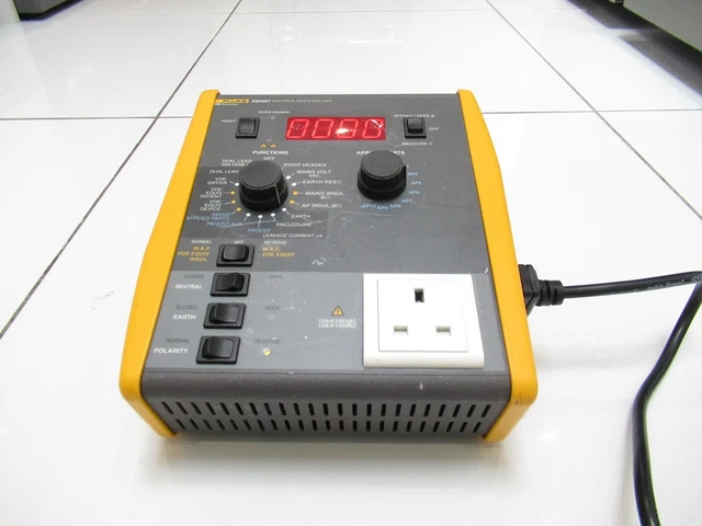 FLUKE BIOMEDICAL ESA601 Electrical Safety Analyser Medical Equipment ...