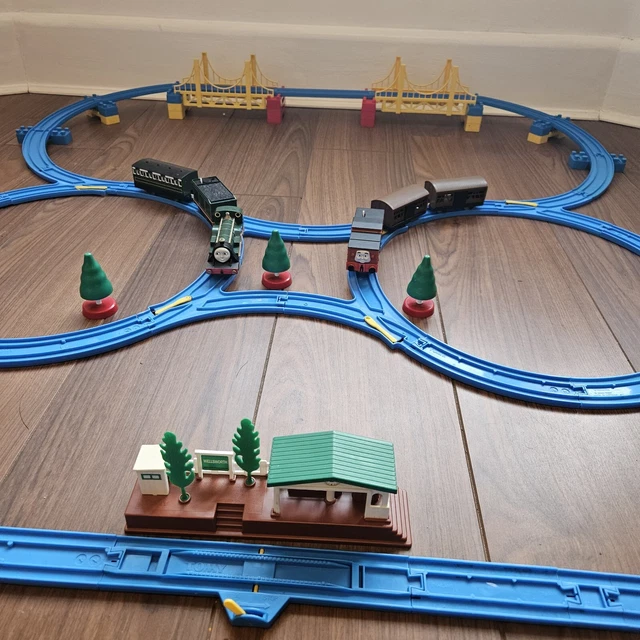 TOMY THOMAS THE Tank Engine Trackmaster Track Train set Layout + Emily ...