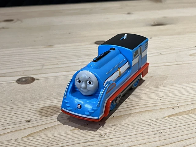 THOMAS TRACKMASTER REVOLUTION STREAMLINE THOMAS battery train £10.00 ...