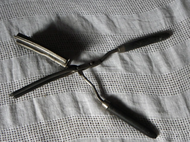 ANCIEN FER À friser outil coiffure vintage EUR 9,90 - PicClick FR