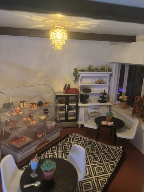 1/12 SCALE DOLLS house cafe with contents £220.03 - PicClick UK