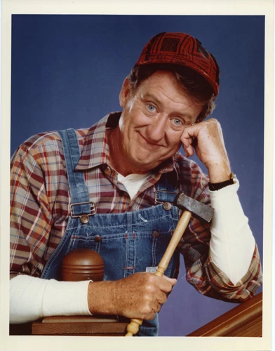 TOM POSTON HOLDING Hammer Cbs Studio Pose Newhart Original Tv Still 7X9 ...