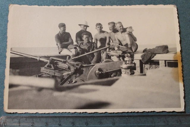 PHOTO PHOTO HQ DAK PAK FLAK Artillery Gun Muscles Boys EXCELLENT ...