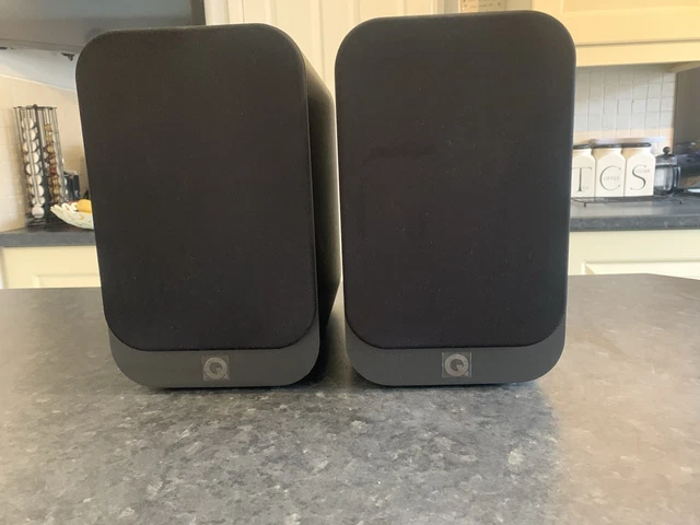 Q ACOUSTICS 3020I HIFI SPEAKERS PAIR. GRAPHITE GREY. FANTASTIC ...