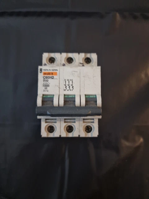 F. MERLIN GERIN 25732 Mcb Merlin Gerin 32 Amp Mcb 3P 32A D32 C60Hd EUR 11,42 - PicClick FR