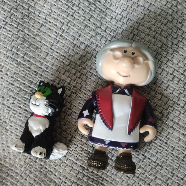 POSTMAN PAT MRS Goggins Figure 2005 - 8 cms Tall & Mini Jess the Cat 2. ...