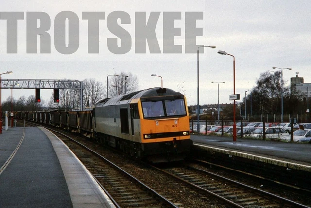 35MM SLIDE BR British Railways Diesel Loco Class 60 60077 Kettering ...