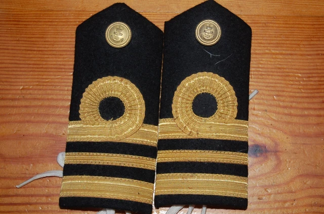 ROYAL NAVY LT Commanders Shoulder Boards £8.51 - PicClick UK