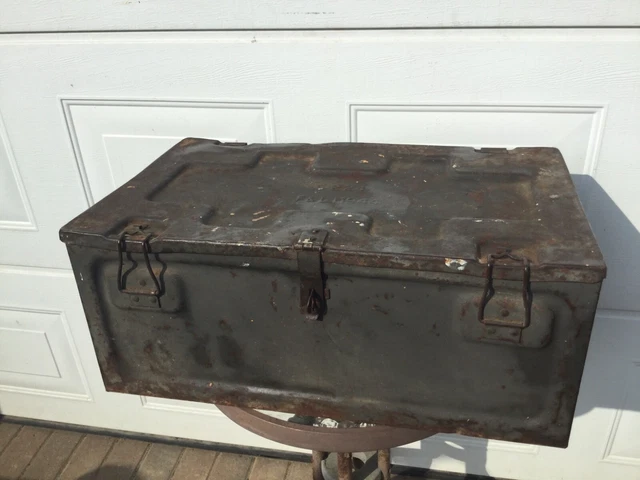 NAVY MILITARY dated 1944 Vehicle Metal Tool Box / storage etc it's ...