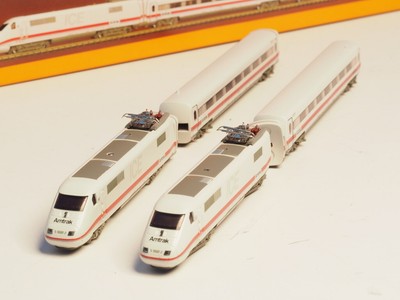88711 MÄRKLIN MARKLIN Z-scale AMTRAK USA ICE Railcar Train Set TESTED ...