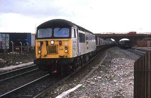 ORIGINAL COLOUR SLIDE of 56098 BR class 56 diesel loco £1.99 - PicClick UK