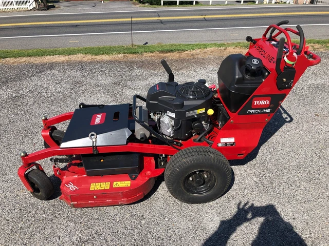 TORO 36& PROLINE Mid-Size Walk Behind Mower w/ 14.5hp Kawasaki V-Twin ...