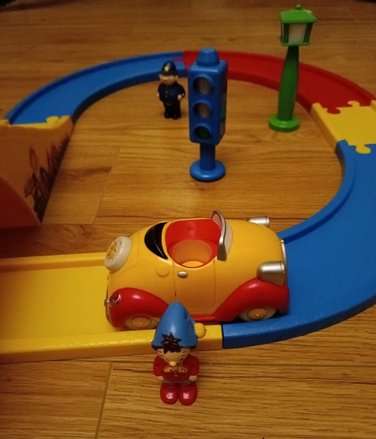 VINTAGE NODDY ROAD Set All Complete With Original Working Car £16.00 ...