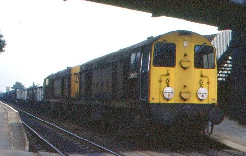 ORIGINAL COLOUR SLIDE of 20071 BR class 20 diesel loco £2.25 - PicClick UK
