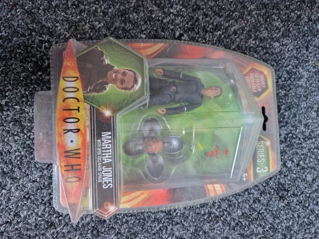 DOCTOR WHO SERIES 3 Poseable Action Figure Martha Jones With Toclafane ...