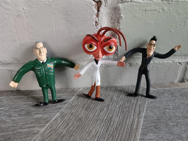 X3 MONSTERS VS Aliens Toys Dreamworks Action Figures Dr cockroach ...