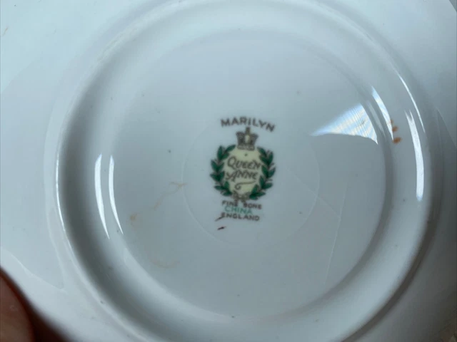 VINTAGE FINE BONE China Queen Anne Marilyn Tea Cup & Saucer Set ...