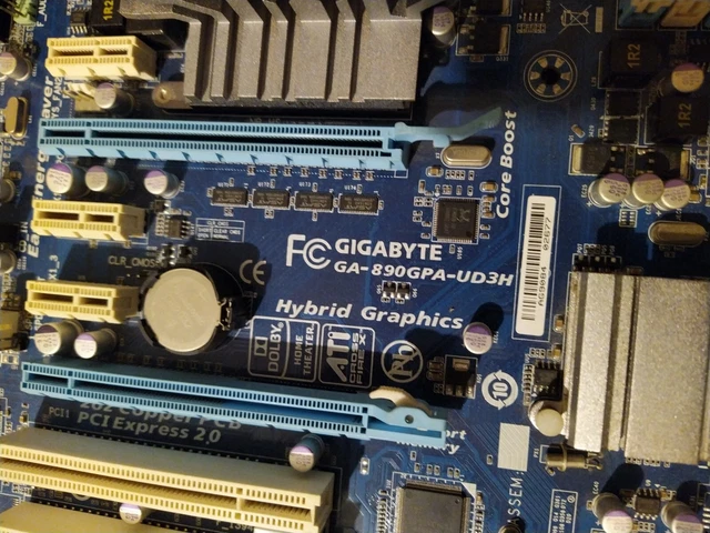 GIGABYTE GA-890GPA-UD3H DDR3 Ultra Durable Socket AM3 Motherboard £14. ...