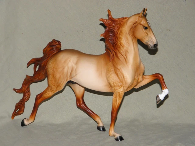 BREYER HAMILTON SADDLEBRED CM/Custom Dappled Apricot Dun Horse Statue ...