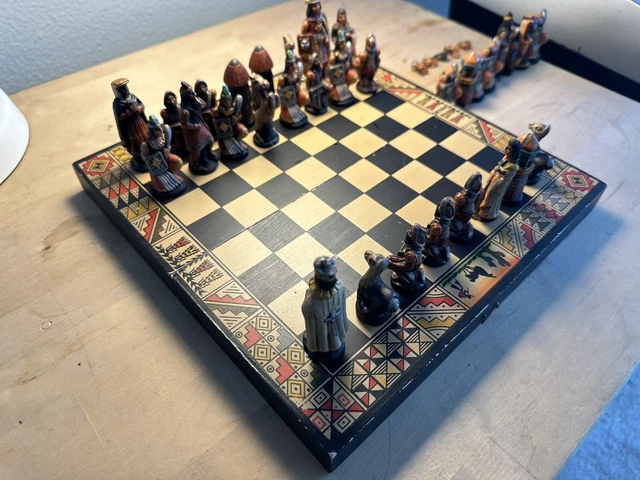 VINTAGE FOLDING CHESS Set Aztec Mayan vs Spanish Conquistadors Complete ...