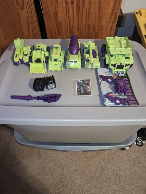 Hasbro Transformers Combiner Wars Titan Class Devastator Constructicons 9258