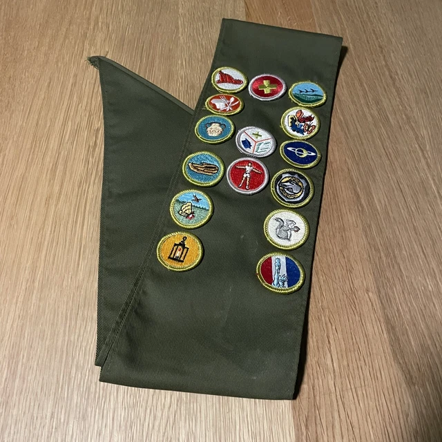 VINTAGE ORIGINAL BSA Boy Scout Green Sash with 15 Merit Badges Patches ...
