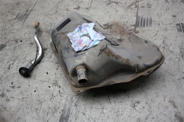 AUDI 100 200 S4 A6 S6 C4 V8 Type 44 FUEL TANK FUEL TANK 4a0201075l £184 ...