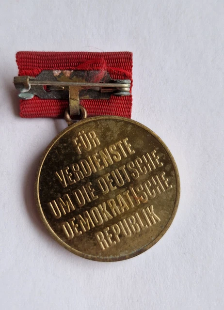ORIGINAL DDR MEDAILLE --40 Jahre DDR 1949-1989-- EUR 9,00 - PicClick DE