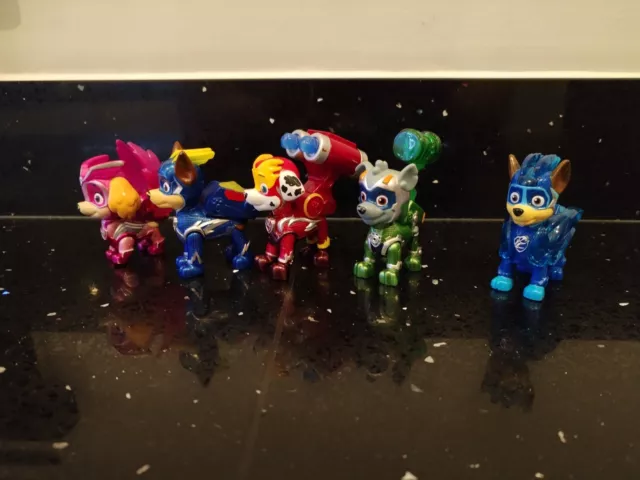 Paw Patrol Mighty Pups Light Up Figure And Deluxe Action Chase Skye