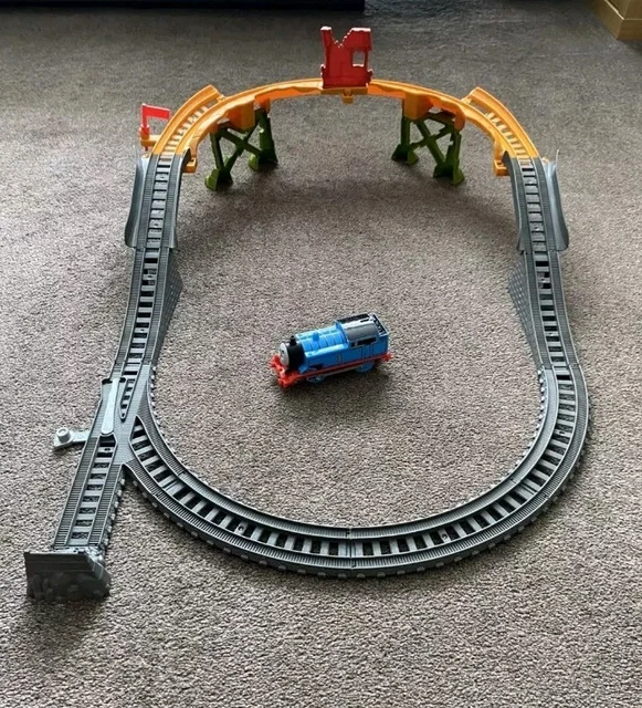 THOMAS & FRIENDS Track Master Breakaway Bridge Set including Thomas ...