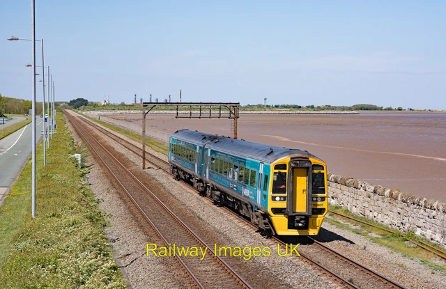 PHOTO CLASS 158 DMU 12x8 (A4) Trains at Ffynnongroyw - May 2017 (2 ...