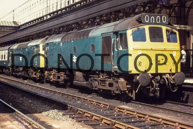 UK DIESEL TRAIN Railway Photograph Of Class 25 25284 Loco. (Rm25-240) £ ...