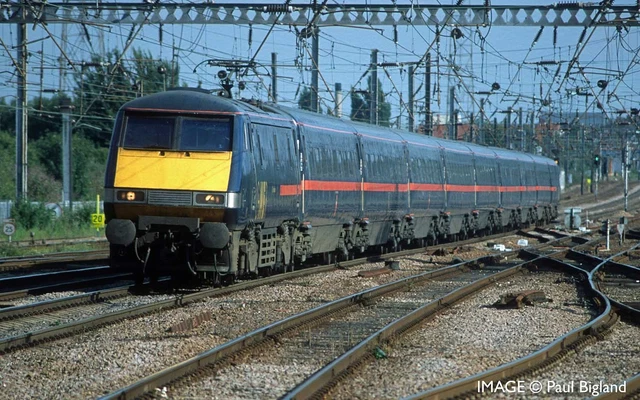 HORNBY MIDLAND PULLMAN, Mk3 First Open, M41183 - Era 11 £52.17 ...