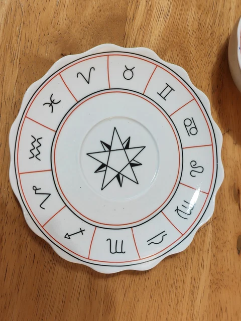 THE CUP OF Destiny Tea Leaf Fortune Telling Jane Lyle Tasseography Cup ...